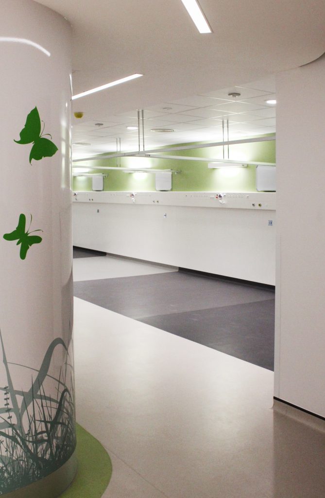 Vertical & Horizontal Supply Units | Lip Medical